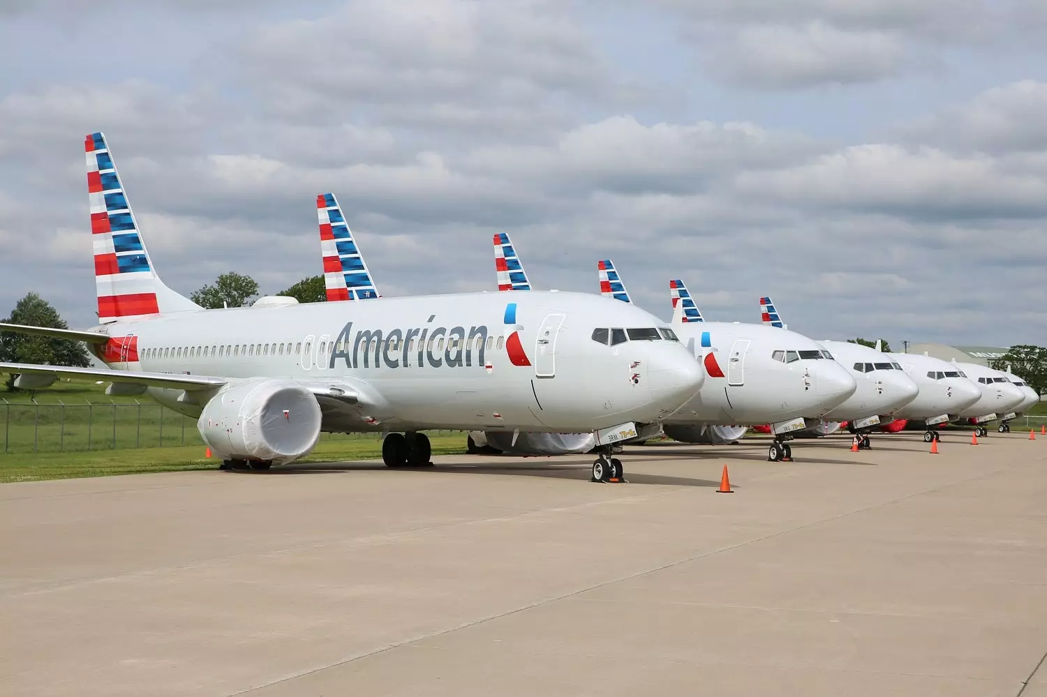 Avyon Ameriken 737 MAX 8 ki estoke nan Oklahoma. (Foto koutwazi Ameriken)