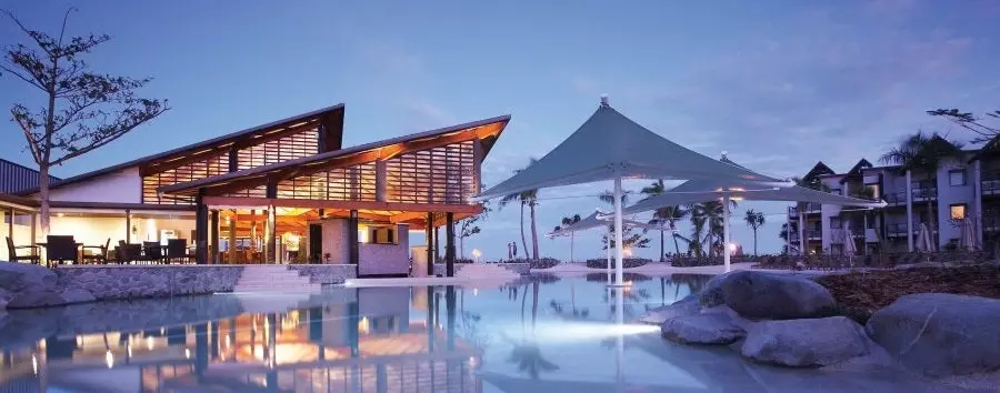 Kung kasama sa iyong mga plano sa honeymoon ang Fiji, ang Radisson Blu sa Denarau Island ay isang magandang property kung saan matatamasa ang mga benepisyo ng Gold.