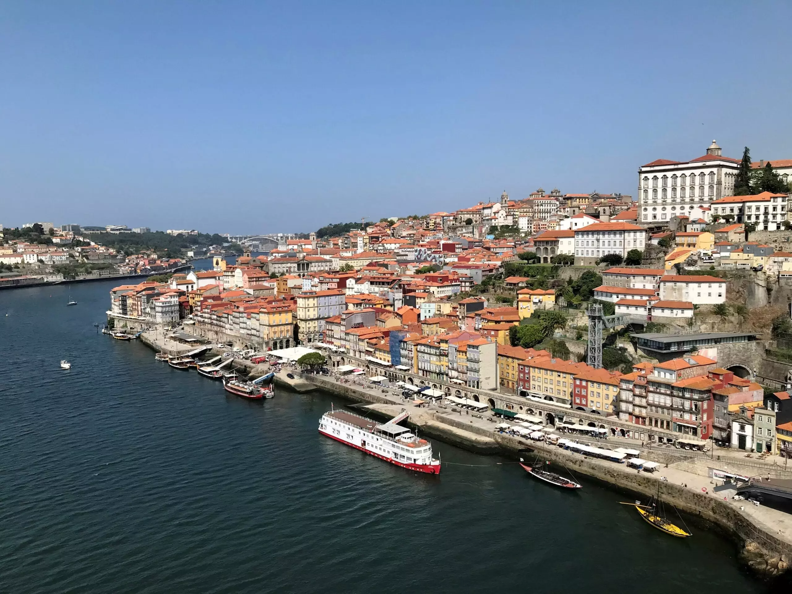 Kedu ihe kpatara njem ụgbọ mmiri Douro River nwere ike bụrụ ụzọ ndị enyi zuru oke 21749_1