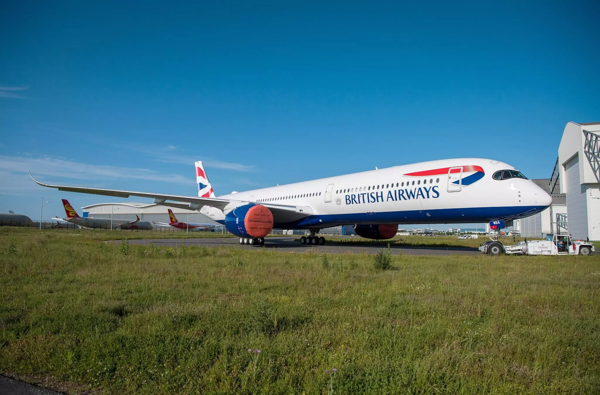 Pots mirar però no pots tocar: l'A350 es va revelar amb la lliurea de British Airways 2206_1