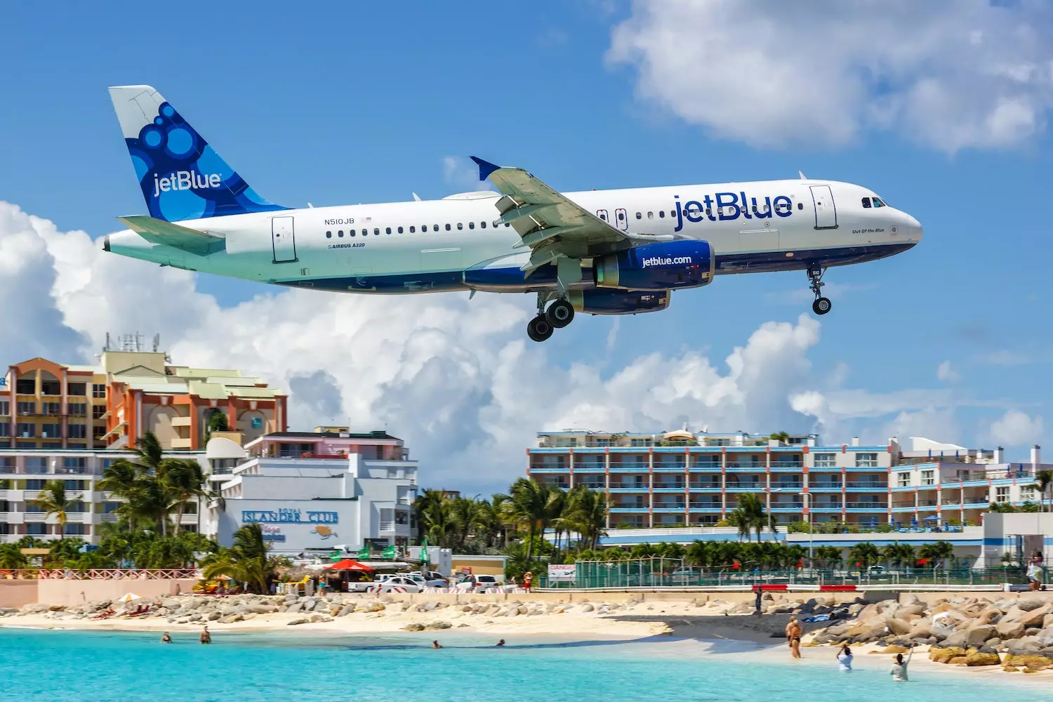 JetBlue A320 atterrissant à SXM