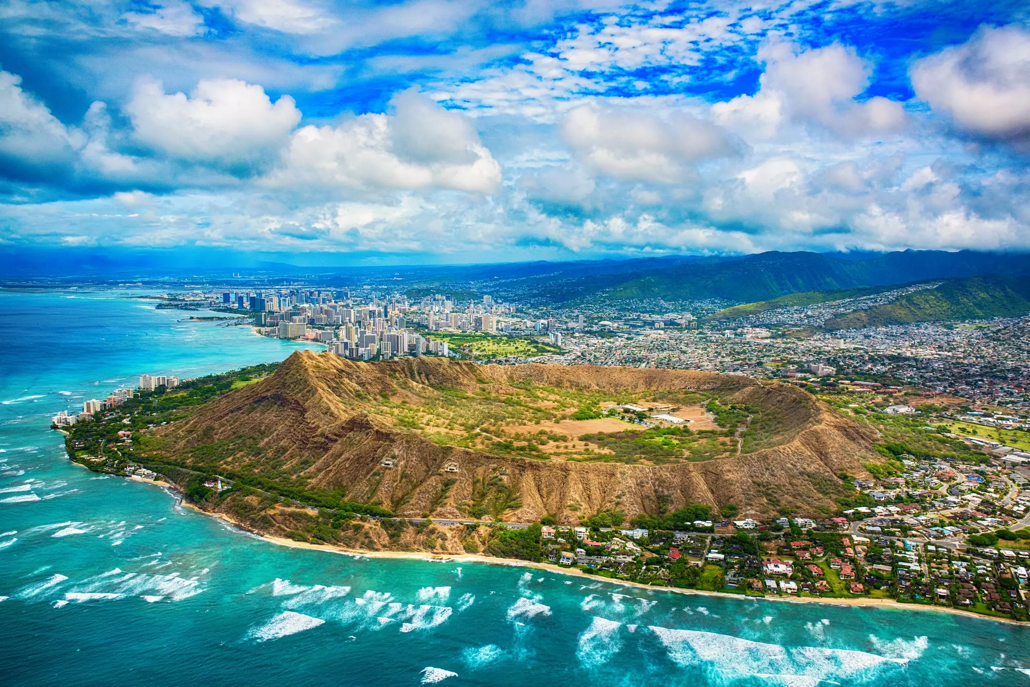 Lub Sijhawm Teev Sijhawm Kawg: Fly Nonstop Los Ntawm New York mus rau Hawaii hauv Lie-Flat Rooj rau Tsuas yog 12,500 mais