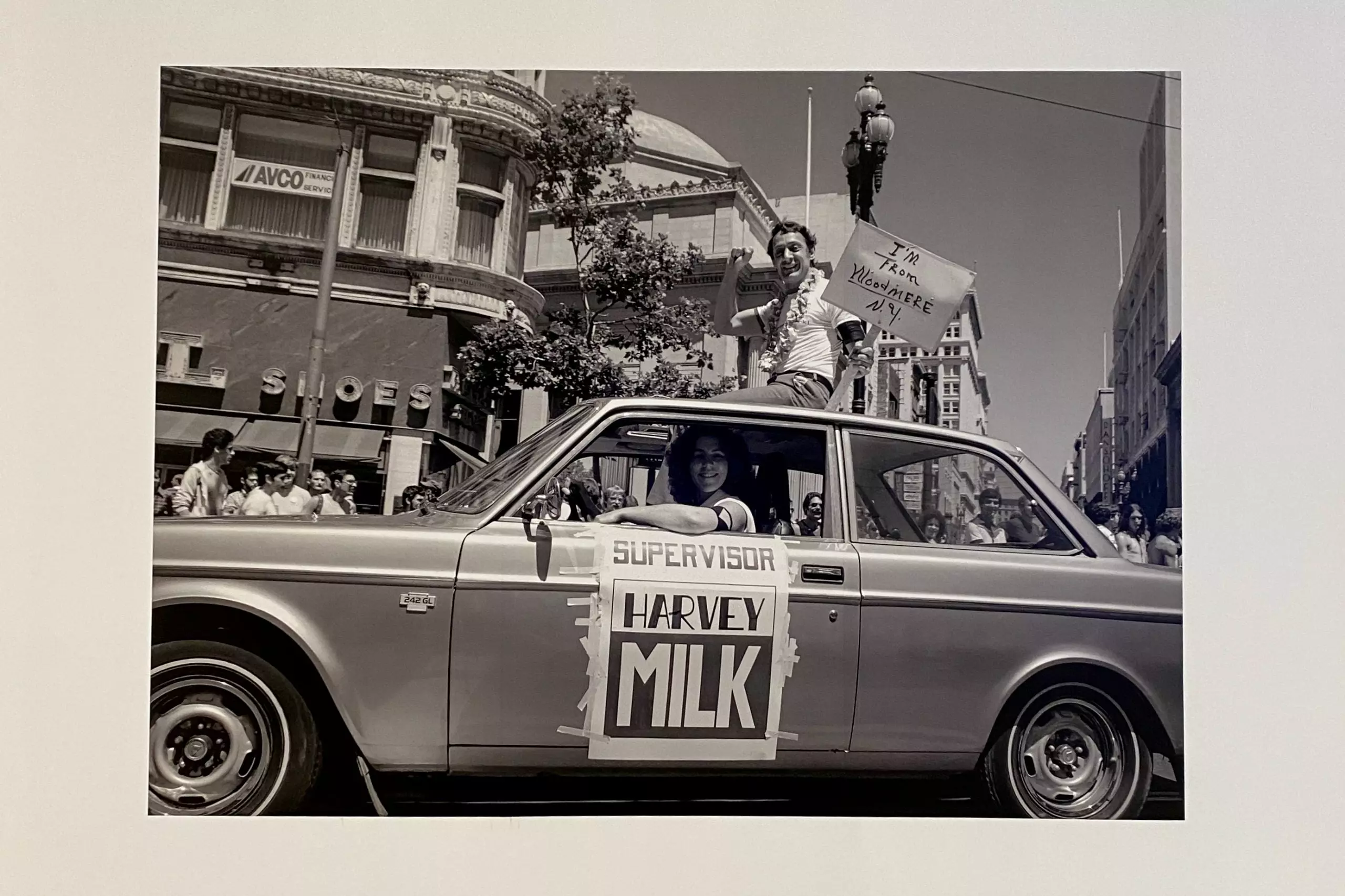 Cómo Harvey Milk Terminal en San Francisco International rinde homenaje a un pionero LGBTQ+