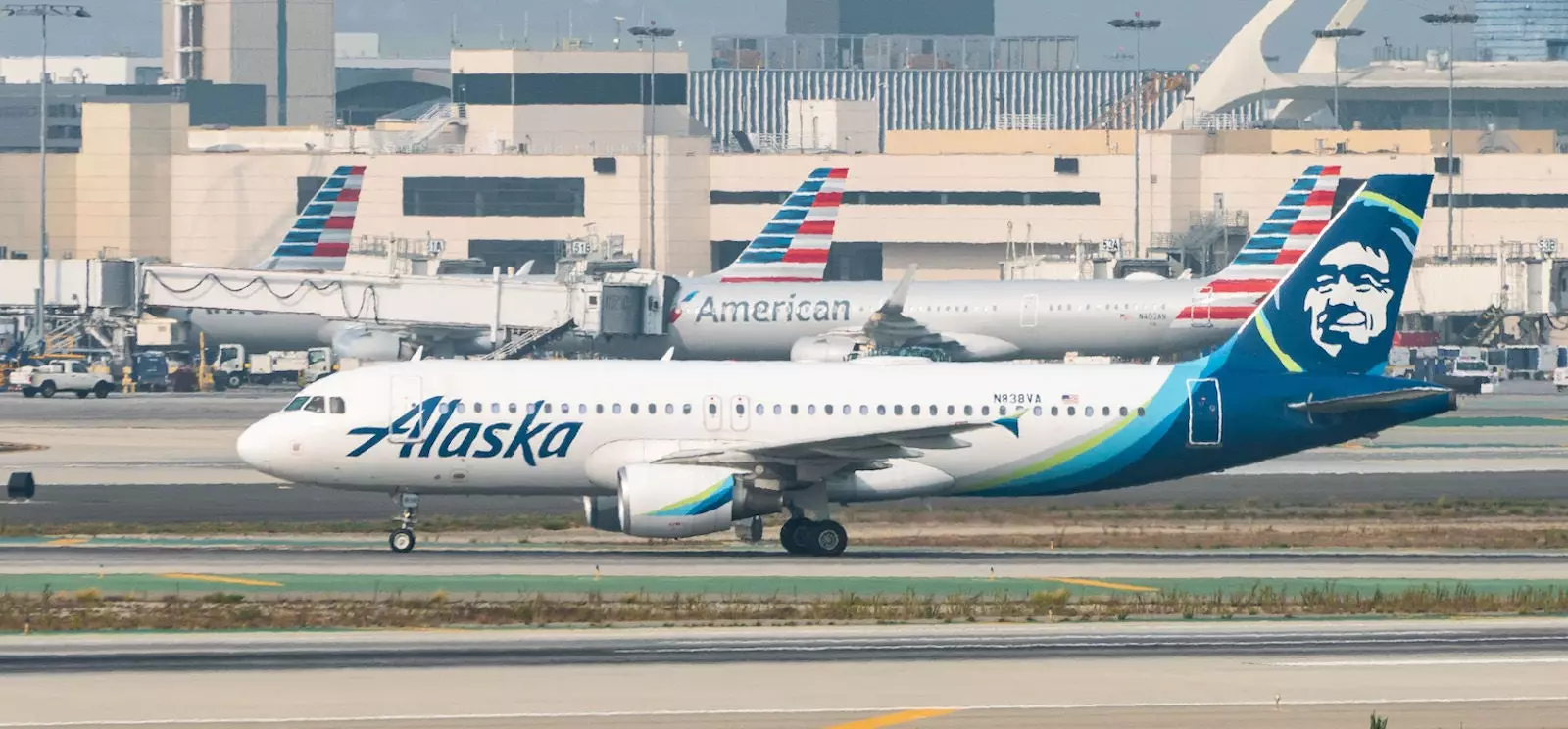 Alaska placéiert 100K Status Tier - hei ass wat et ubitt 23789_1