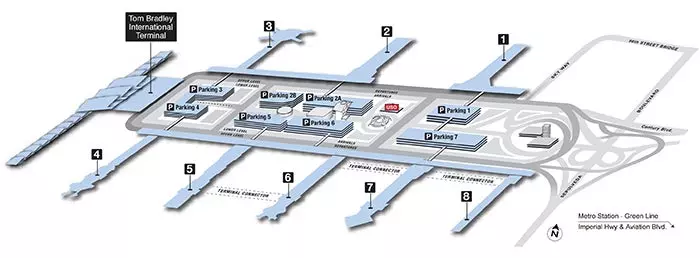 Het einde van terminal 4 is eigenlijk een zeer korte wandeling naar het einde van de Tom Bradley International Terminal.