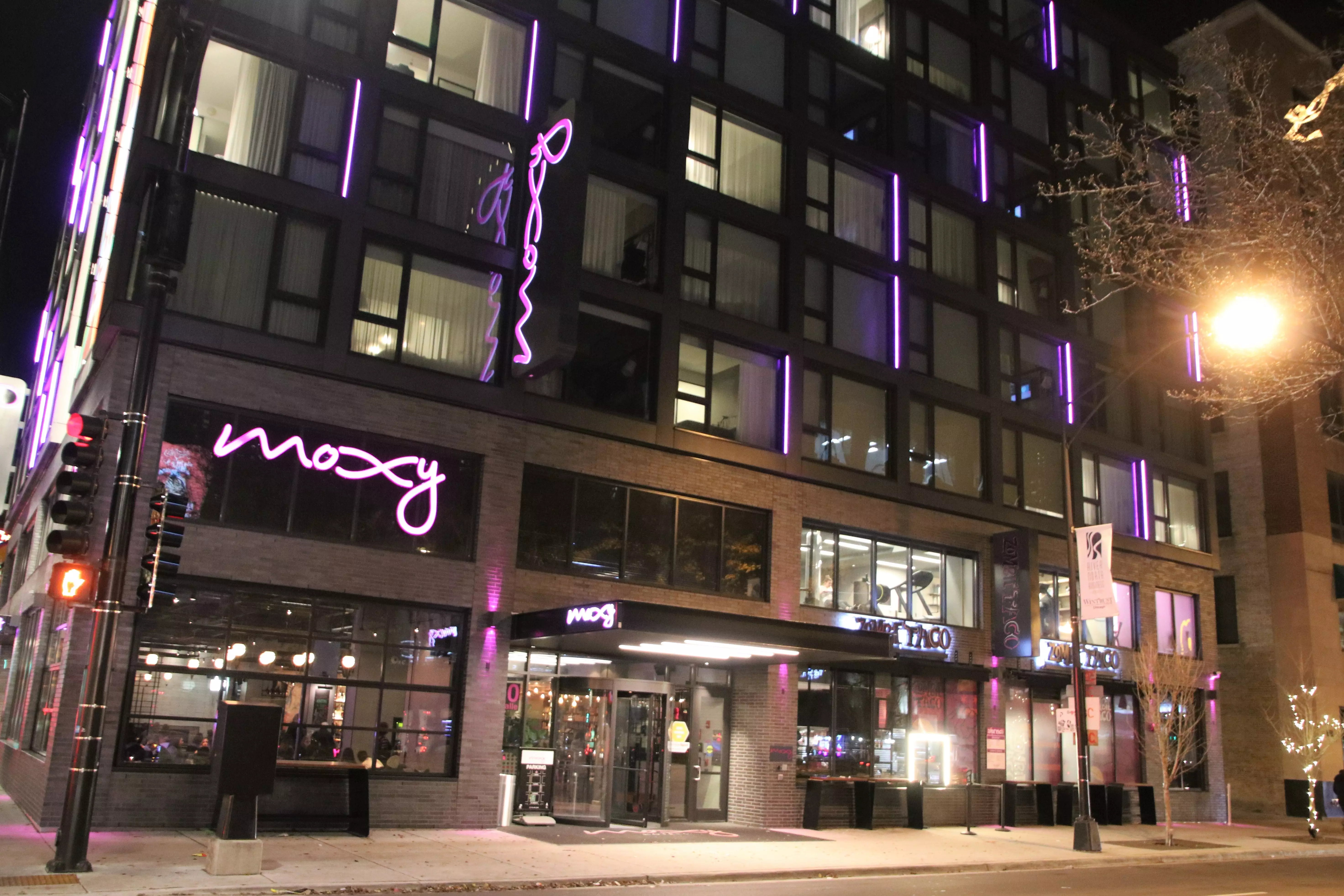 'n Oorsig van die Moxy Chicago Downtown 2409_4