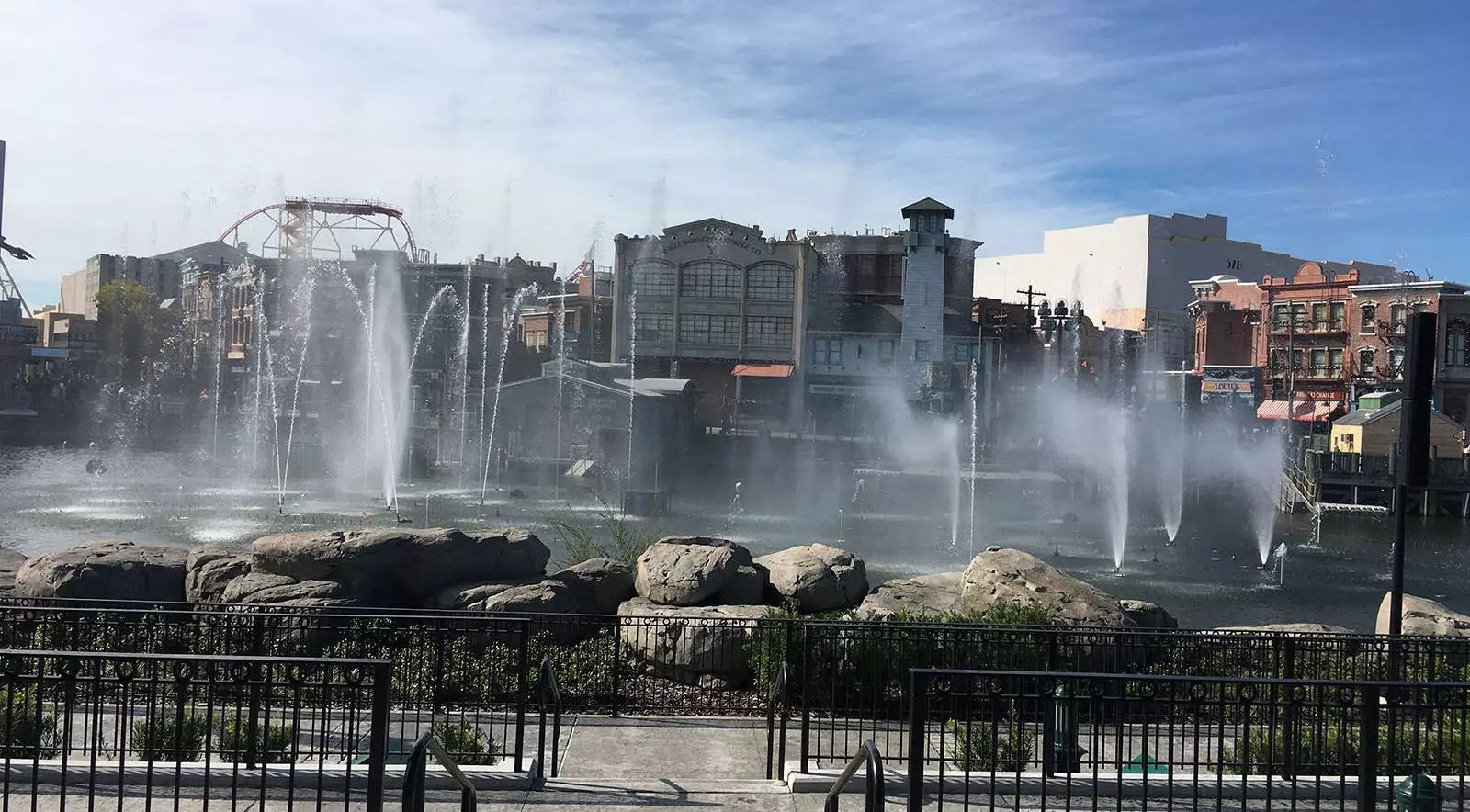 Шоу фонтанов Universal Studios