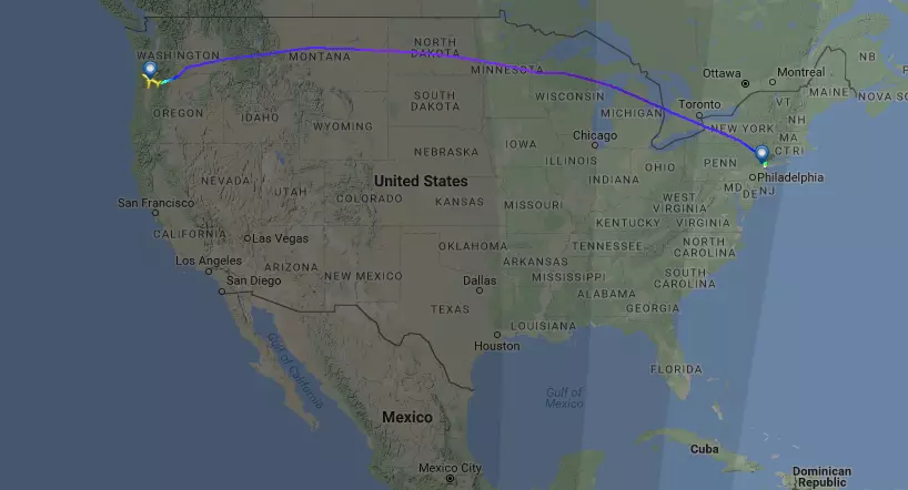 A United 737 gumiabroncsa felpattan Newarkban 2411_1