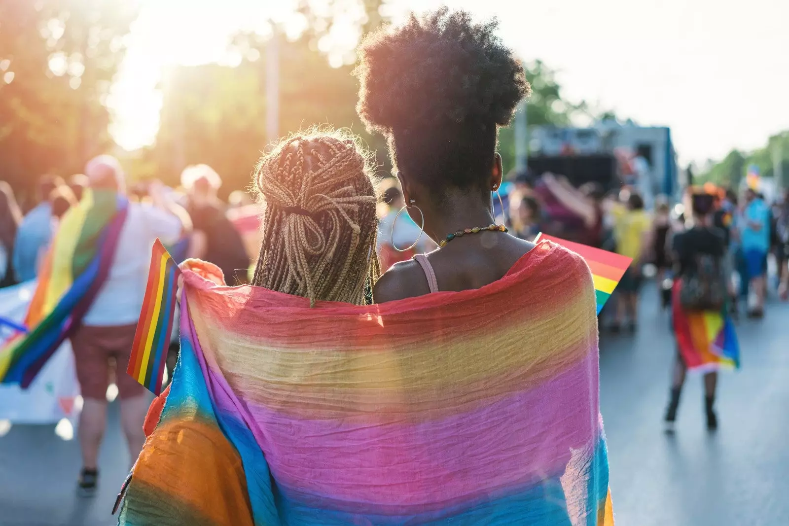 Fléien op US Pride Fester op Punkten a Meilen