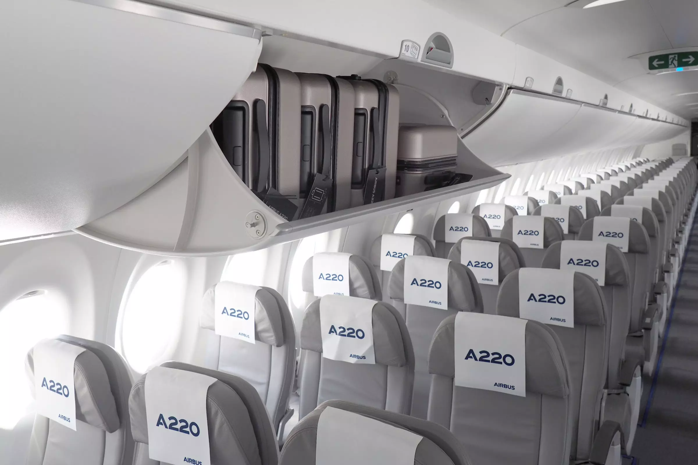 Ikuti Tur Video Singkat dari Airbus A220-300 Baru 24476_2