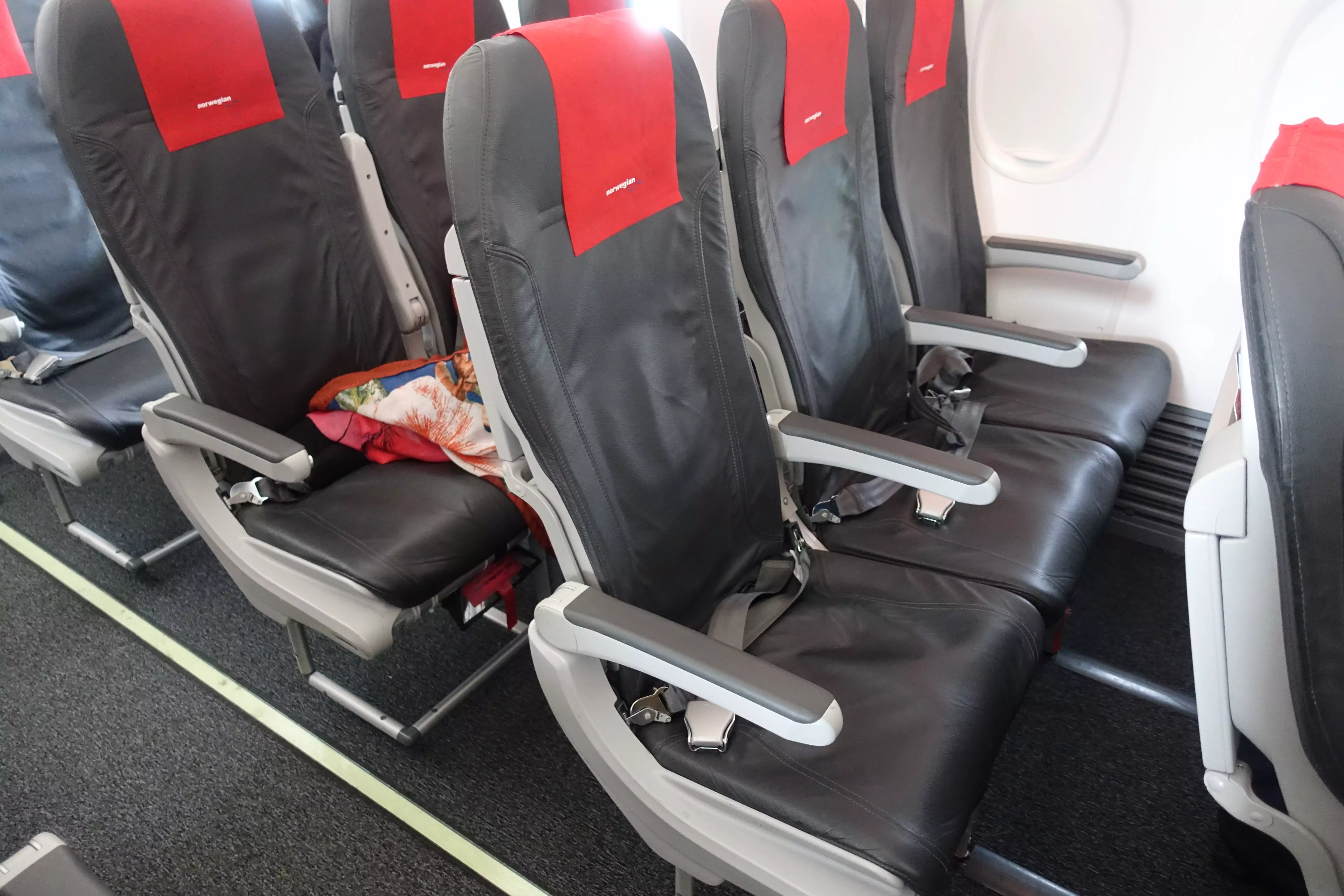 Vexa os novos asentos Slimline de Norwegian no seu 737 MAX 8 25837_2