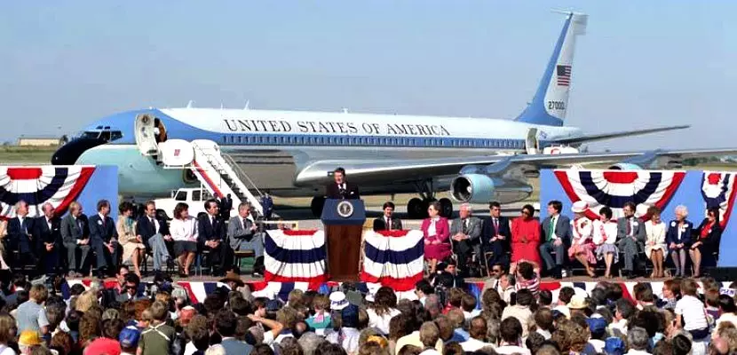 Air Force One'i sees eileõhtusest presidendidebatist