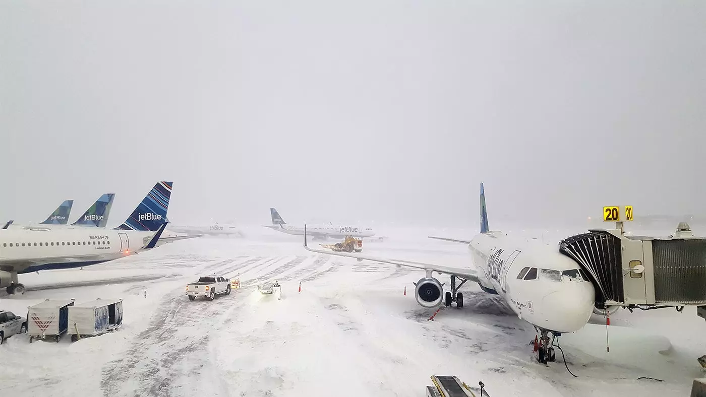 Wie fliegt man in einem Wintersturm? Piloten erklären