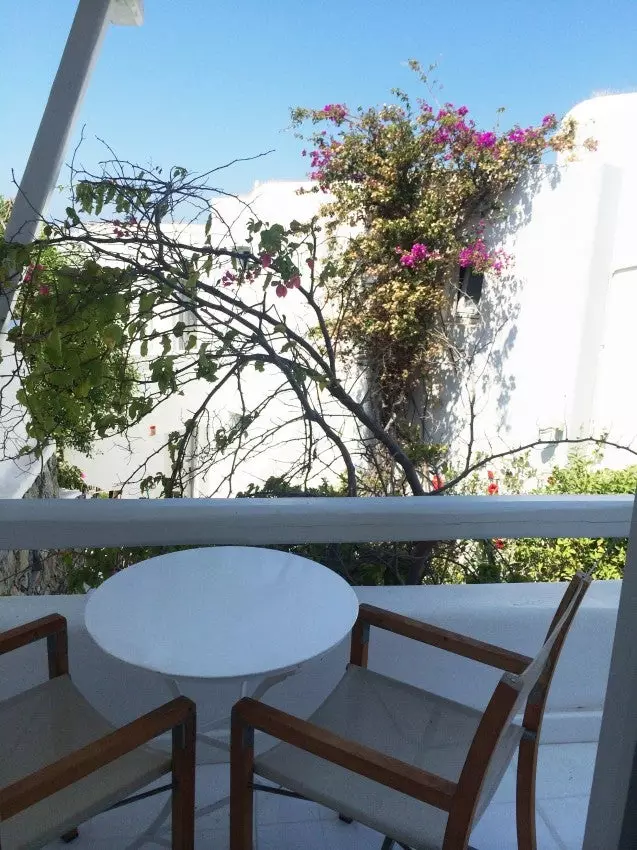 Vedere la Bougainvillea de pe balconul camerei mele