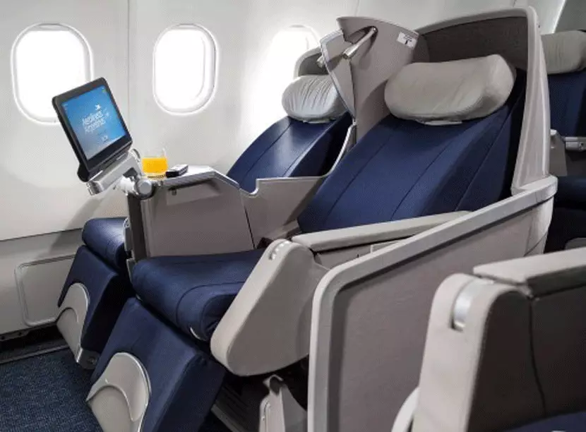 Aerolineas Arjantin'in yeni Club Condor business class koltukları açılı düzdür. Görüntü Aerolineas Argentinas'ın izniyle.