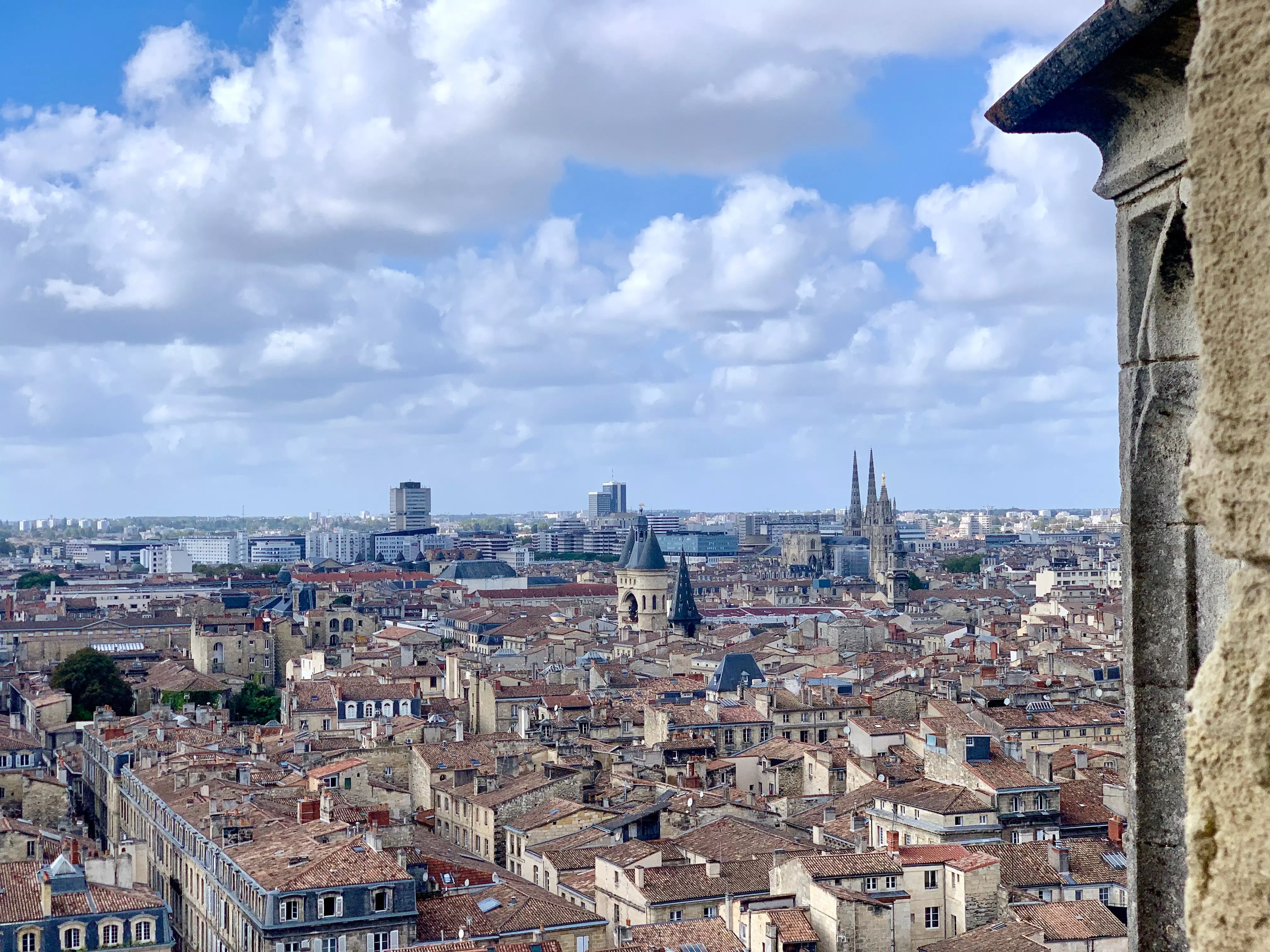 Neki od najboljih pogleda na Bordeaux mogu se imati sa zvonika katedrale.