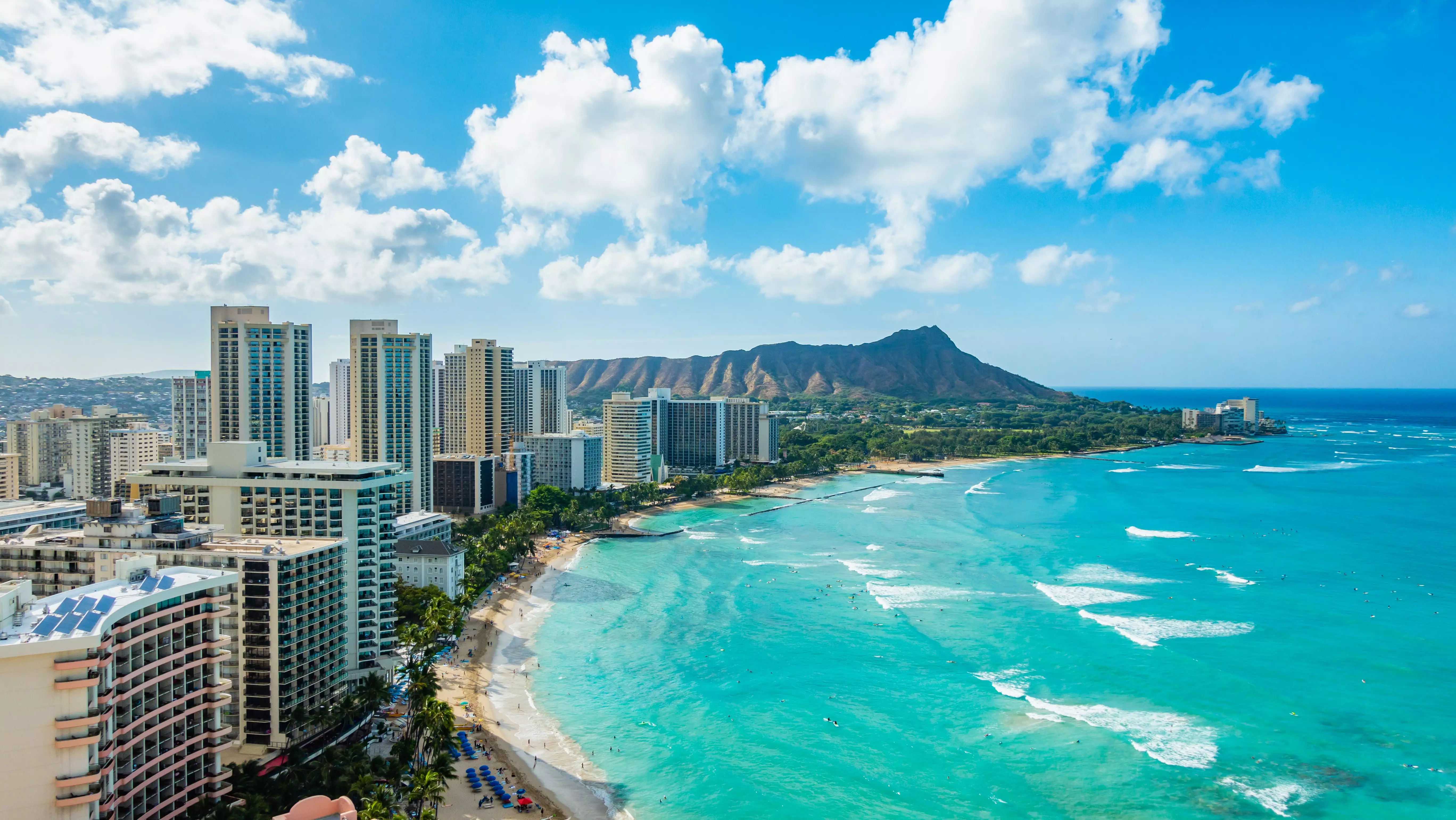 Plage de Waikiki et cratère Diamond Head