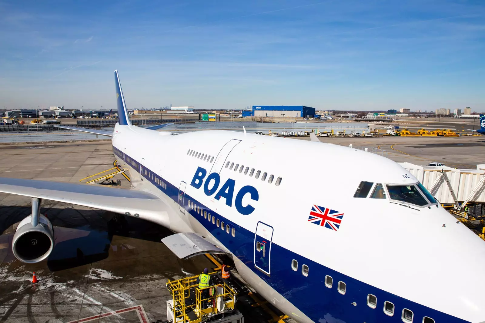 BOAC კვლავ დაეშვა ნიუ იორკში 45 წლის შემდეგ (ერთგვარი) 32708_4