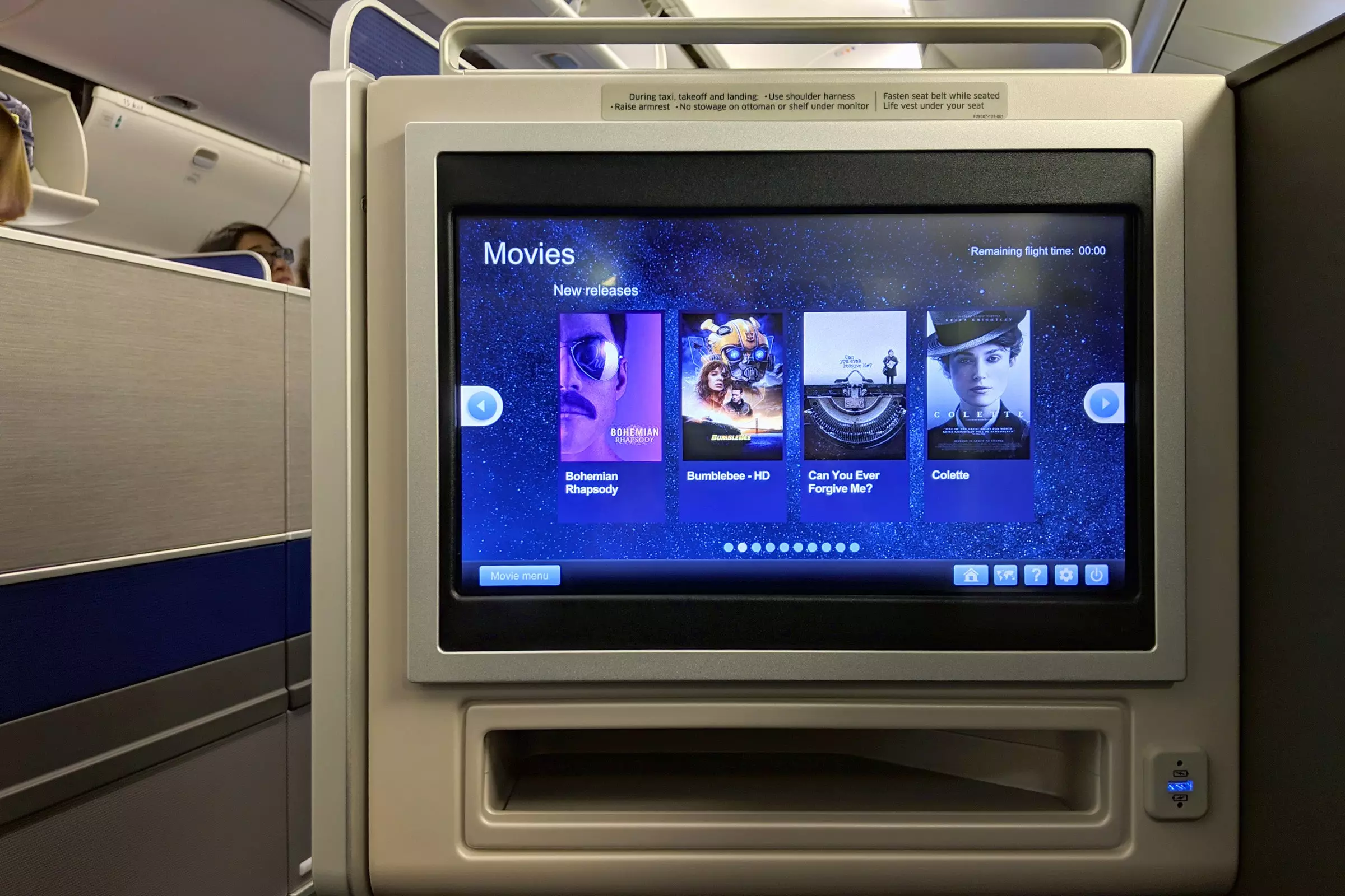 16 Rows of Biz: Recenzia Polaris na United's 'High-J' 767 34120_60