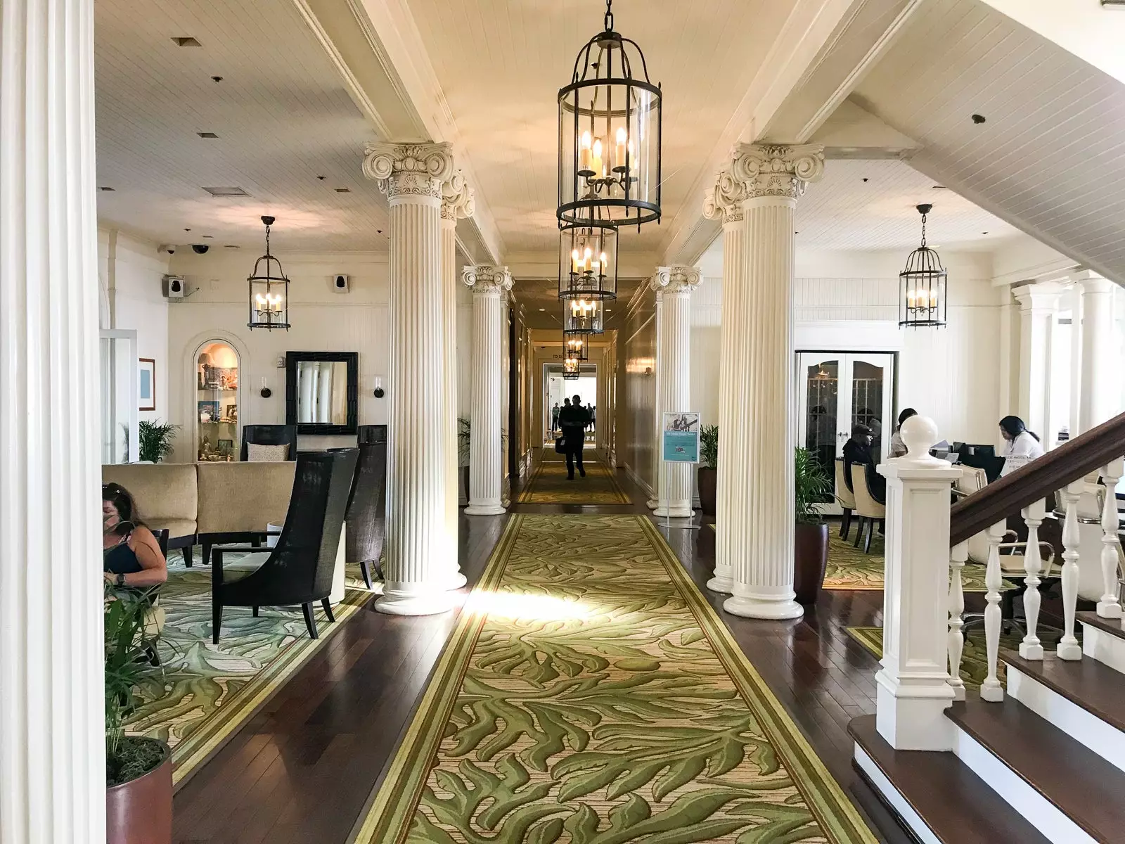 Moana Surfrider Lobby (Summer Hull / The Points Guy)