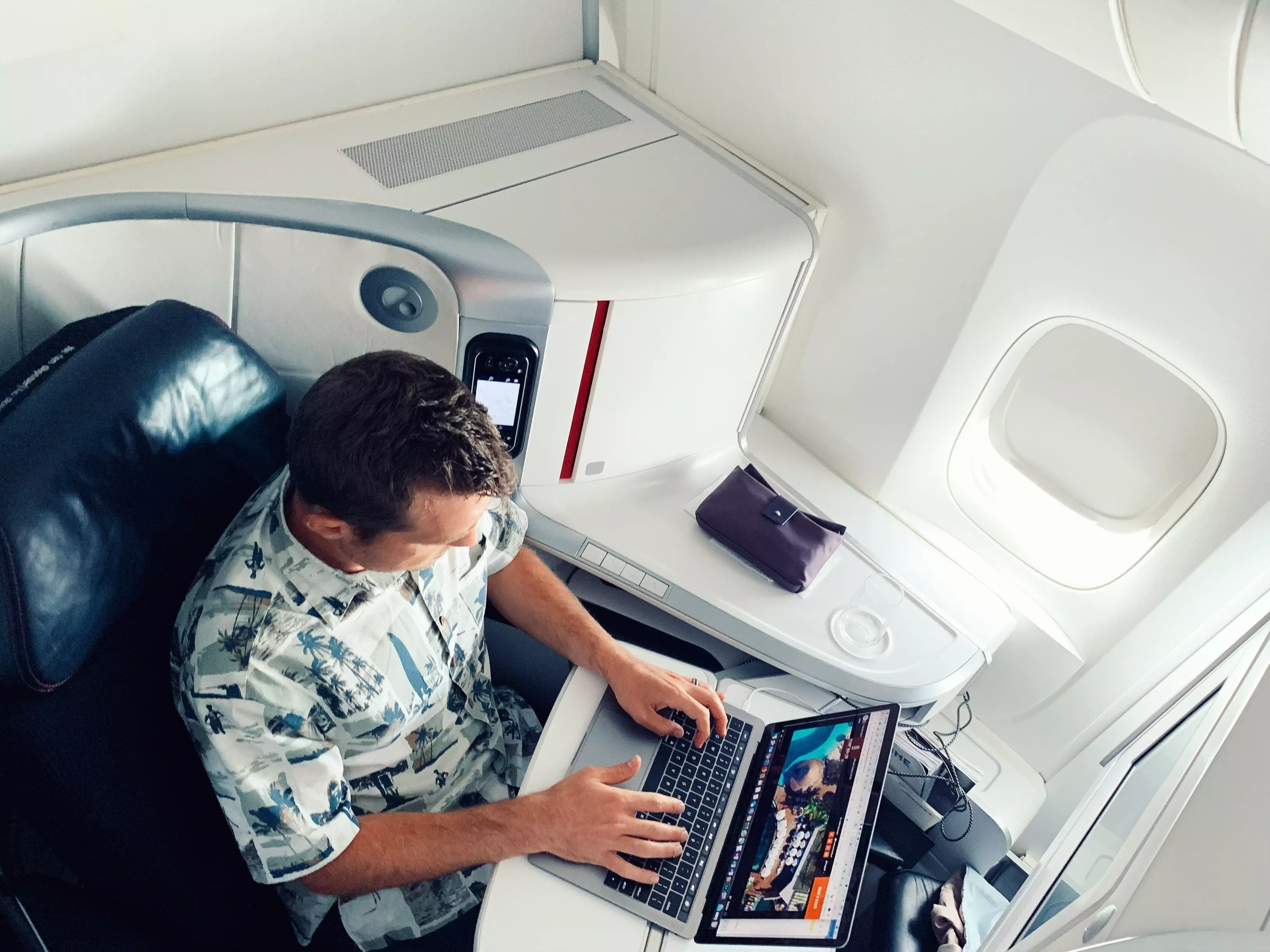 Laptop Air France Boeing 777 Business Class punon