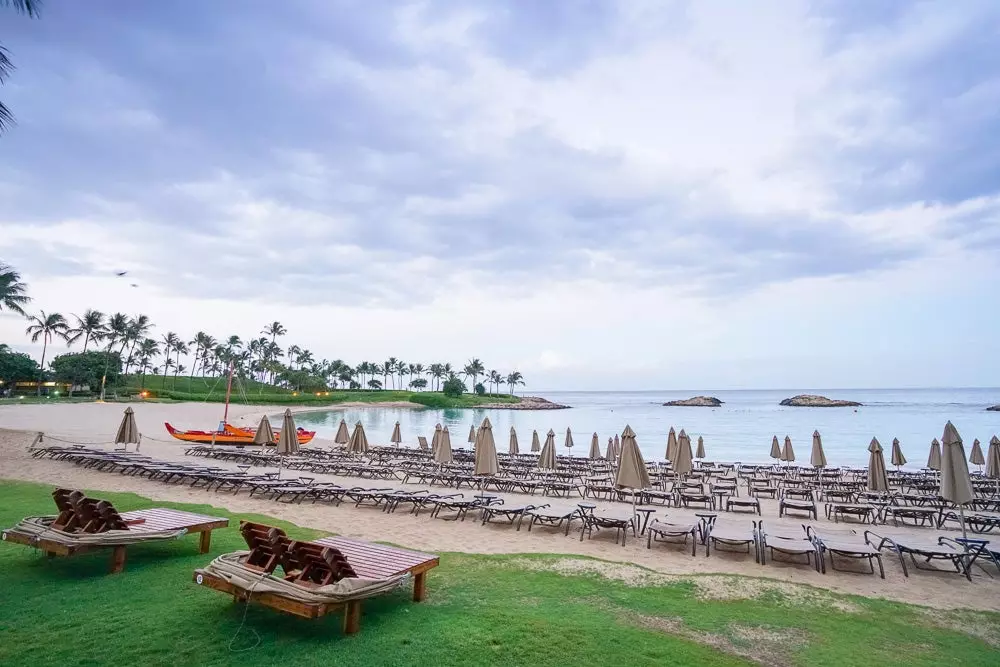 pantai disney aulani