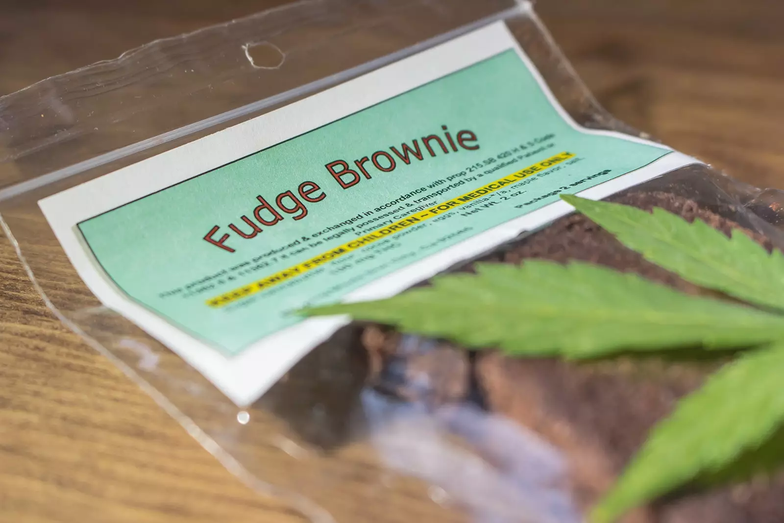 Pakita fudge brownie infuzita kun THC por medikamento