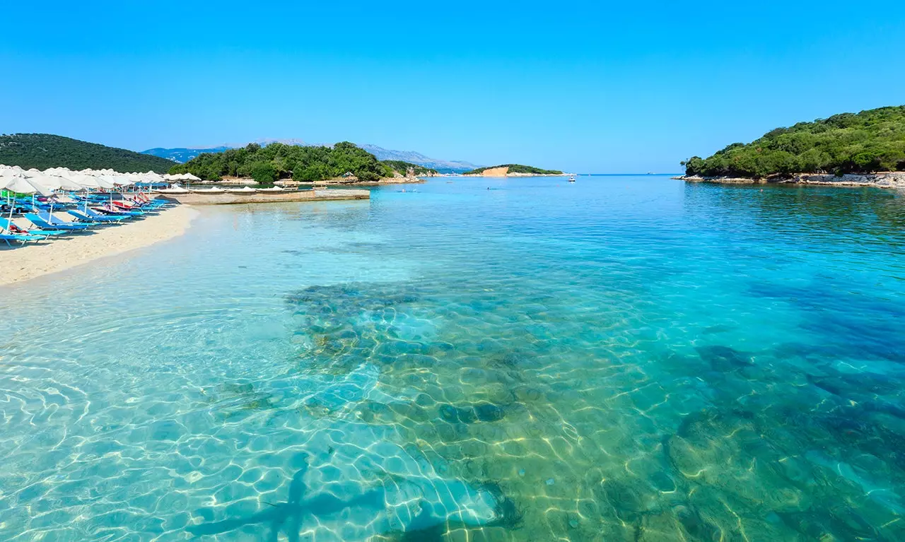 Παραλία Ksamil, Αλβανία. (Φωτογραφία j-wildman / Getty Images)