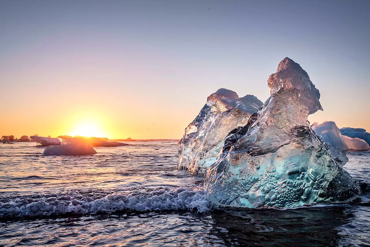 Breiðamerkursandur, Diamond Beach, Iceland.(عکس د جارج فرنانډیز/لیټ راکټ لخوا د ګیټي عکسونو له لارې)