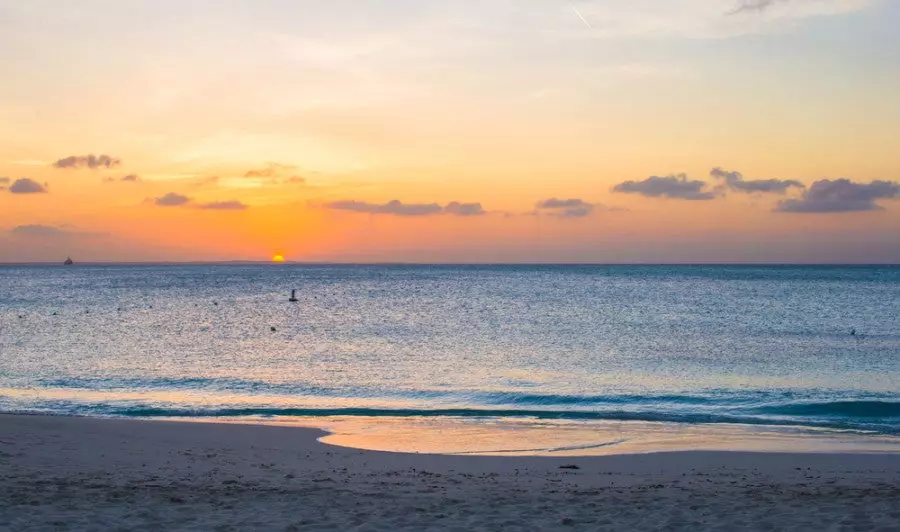 カリブ海の休暇に勝ちます。 Shutterstockの写真提供。