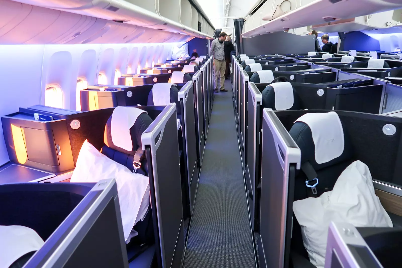 Барраси: British Airways Club Suite дар 777 таъмиршуда