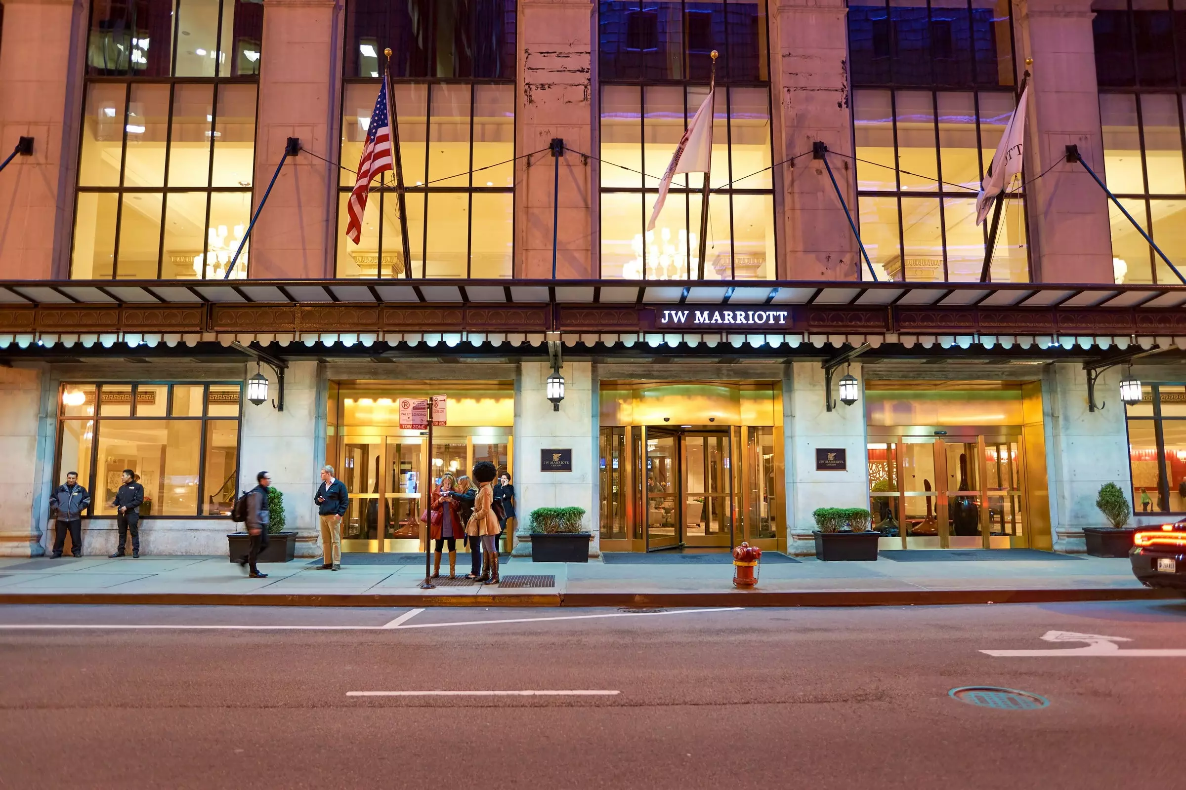 Zewnętrzna część hotelu JW Marriott Chicago