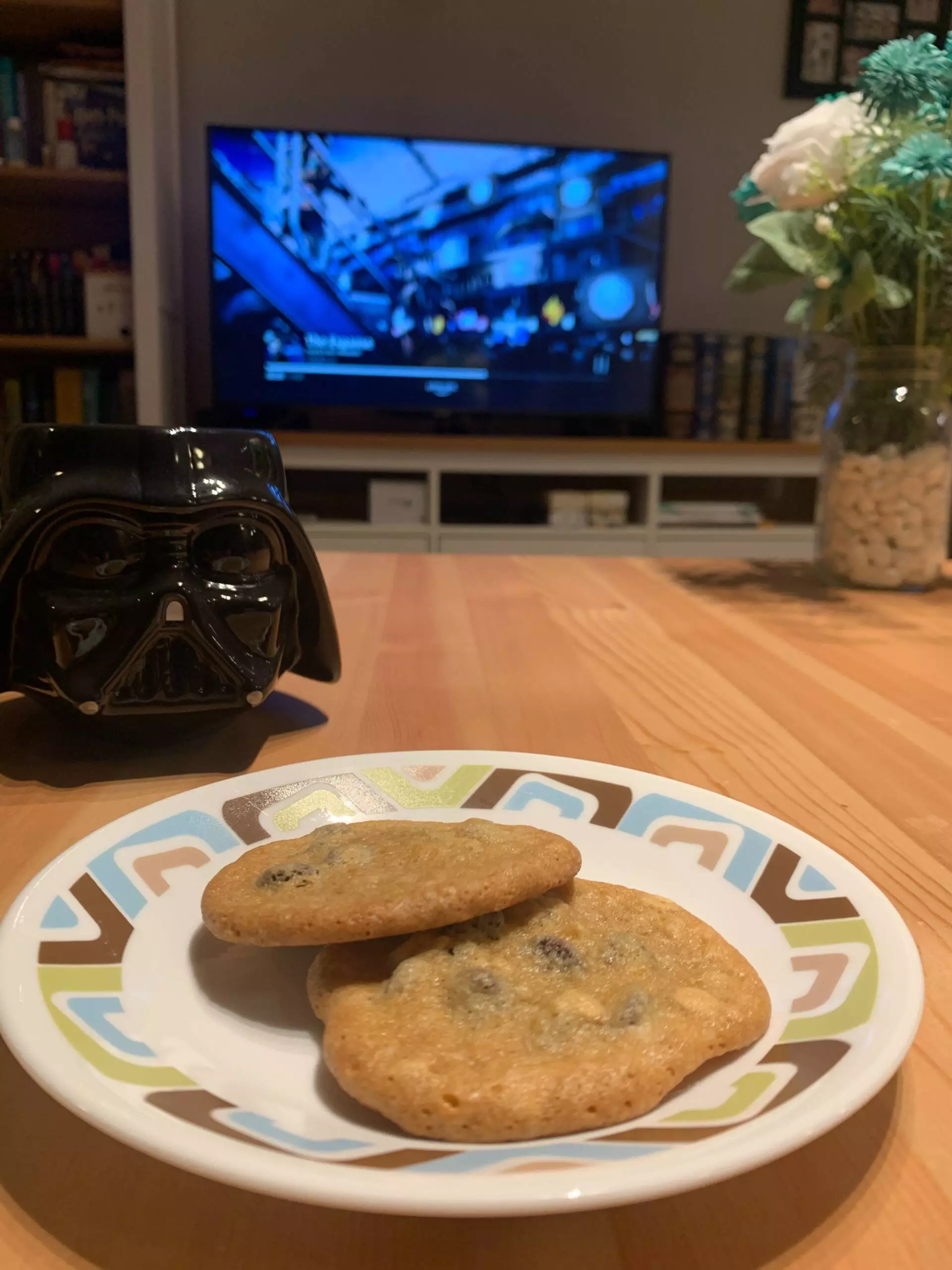 Biscotti davanti alla tv