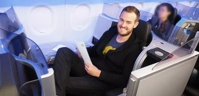 S kartico Business Gold Rewards si prislužite članske točke, ki jih je mogoče unovčiti za sedeže JetBlue Mint.