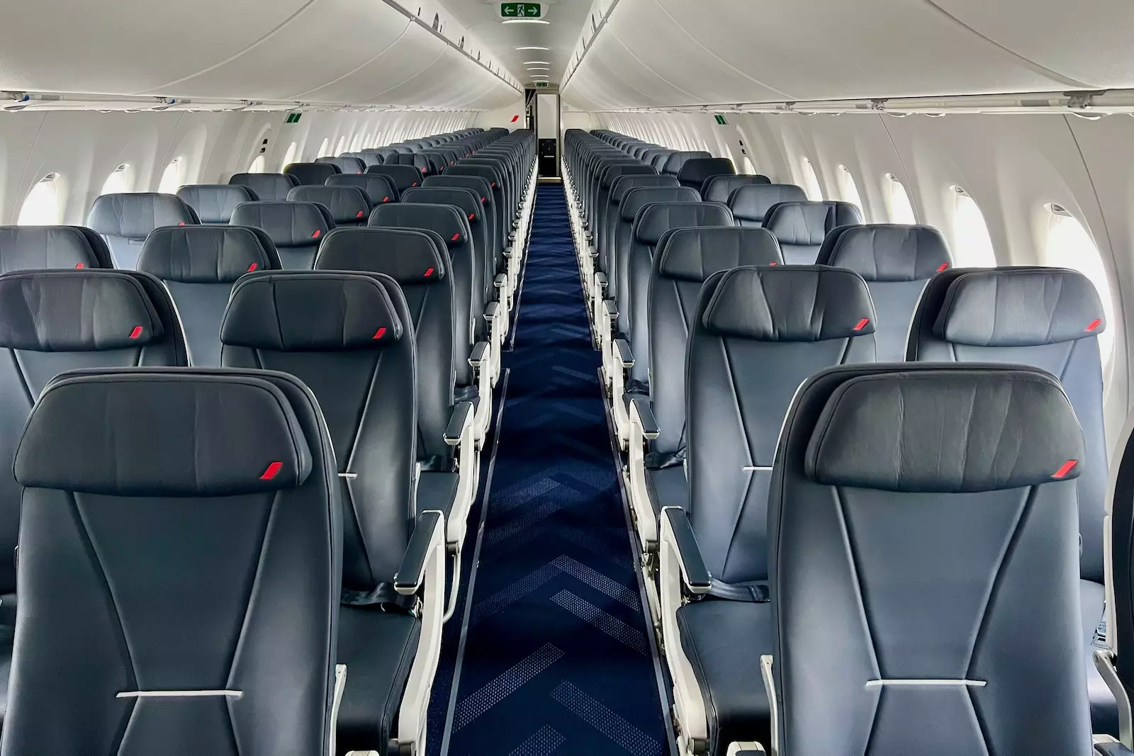 Cómo es volar en el último avión de Air France, el Airbus A220