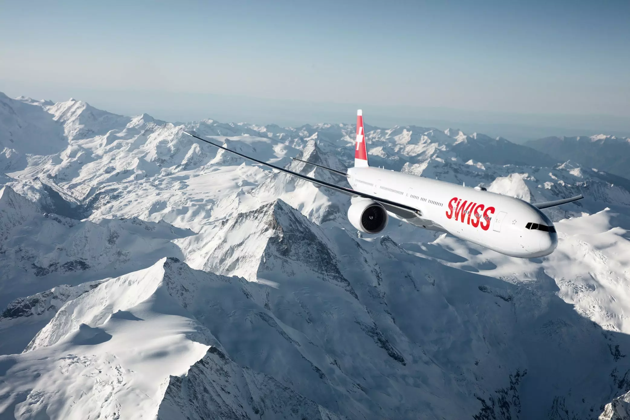 Swiss Air uçuşu. (İsveçrə turizmi üçün ekran görüntüsü)