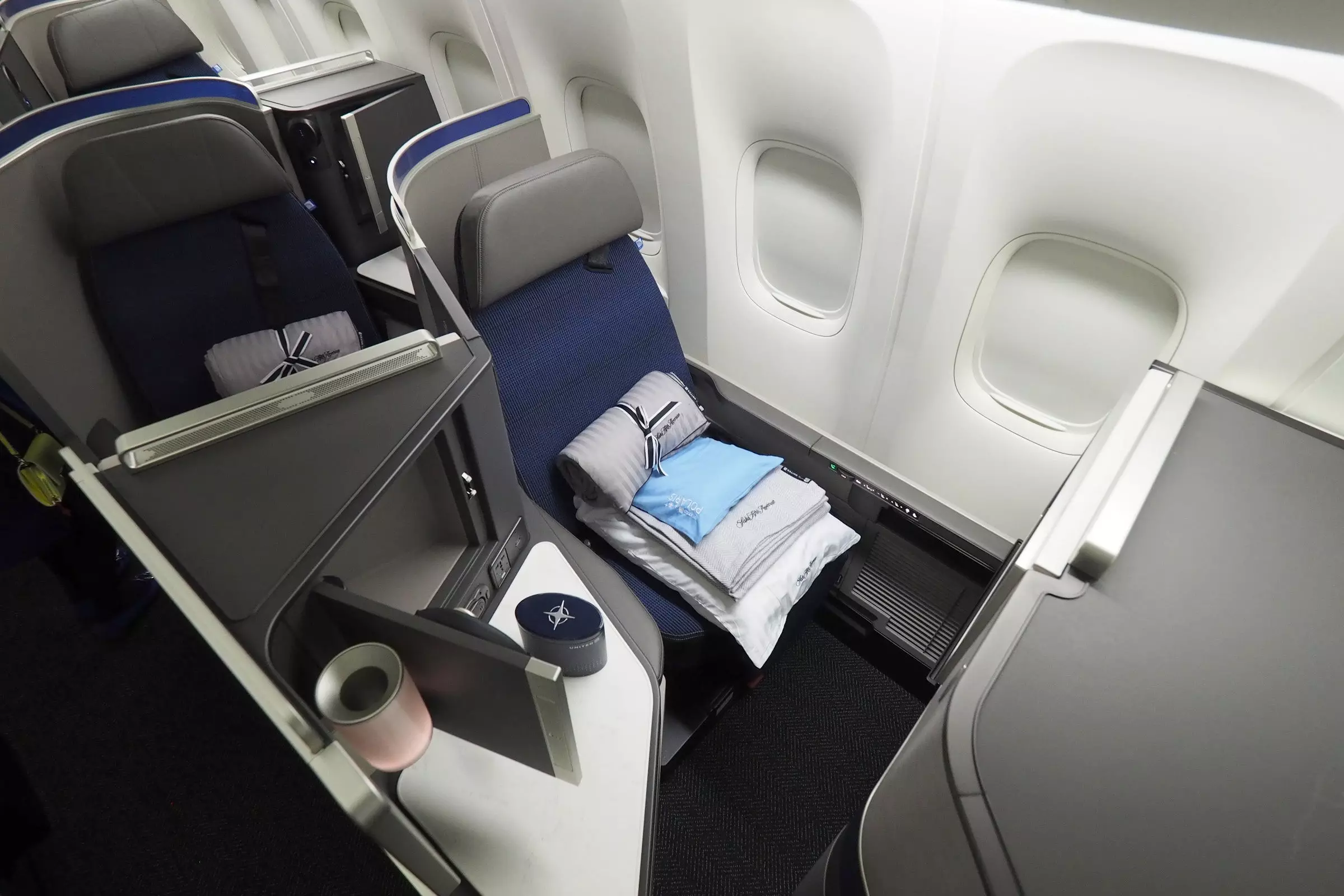 Ang United's 787-10 ay mag-aalok ng bagong Polaris business-class na upuan. Boeing 777-200 (Larawan ni Zach Honig).