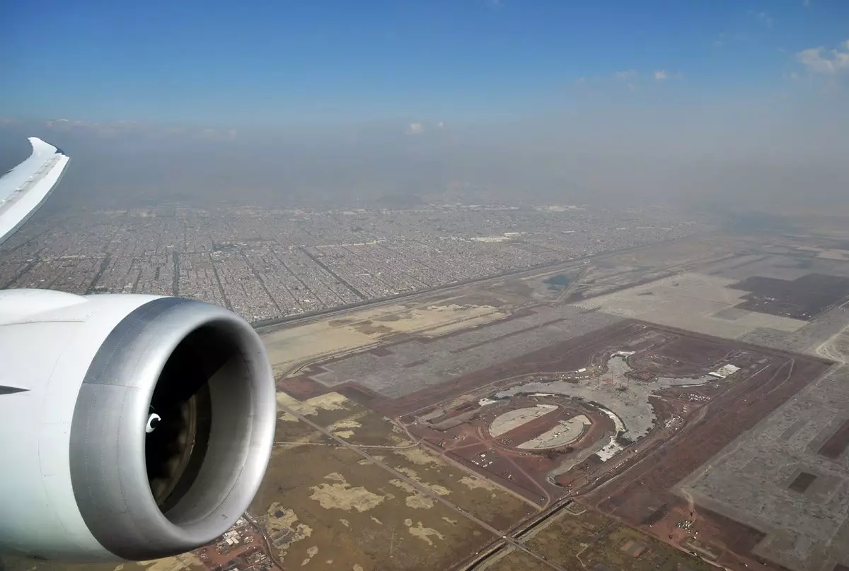 Mexiko Nixes $ 13 Milliarde Plang fir New Airport 8481_1