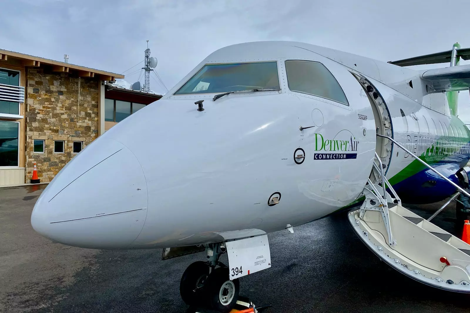 Wie es ist, mit Denver Air Connection zu fliegen 8819_34