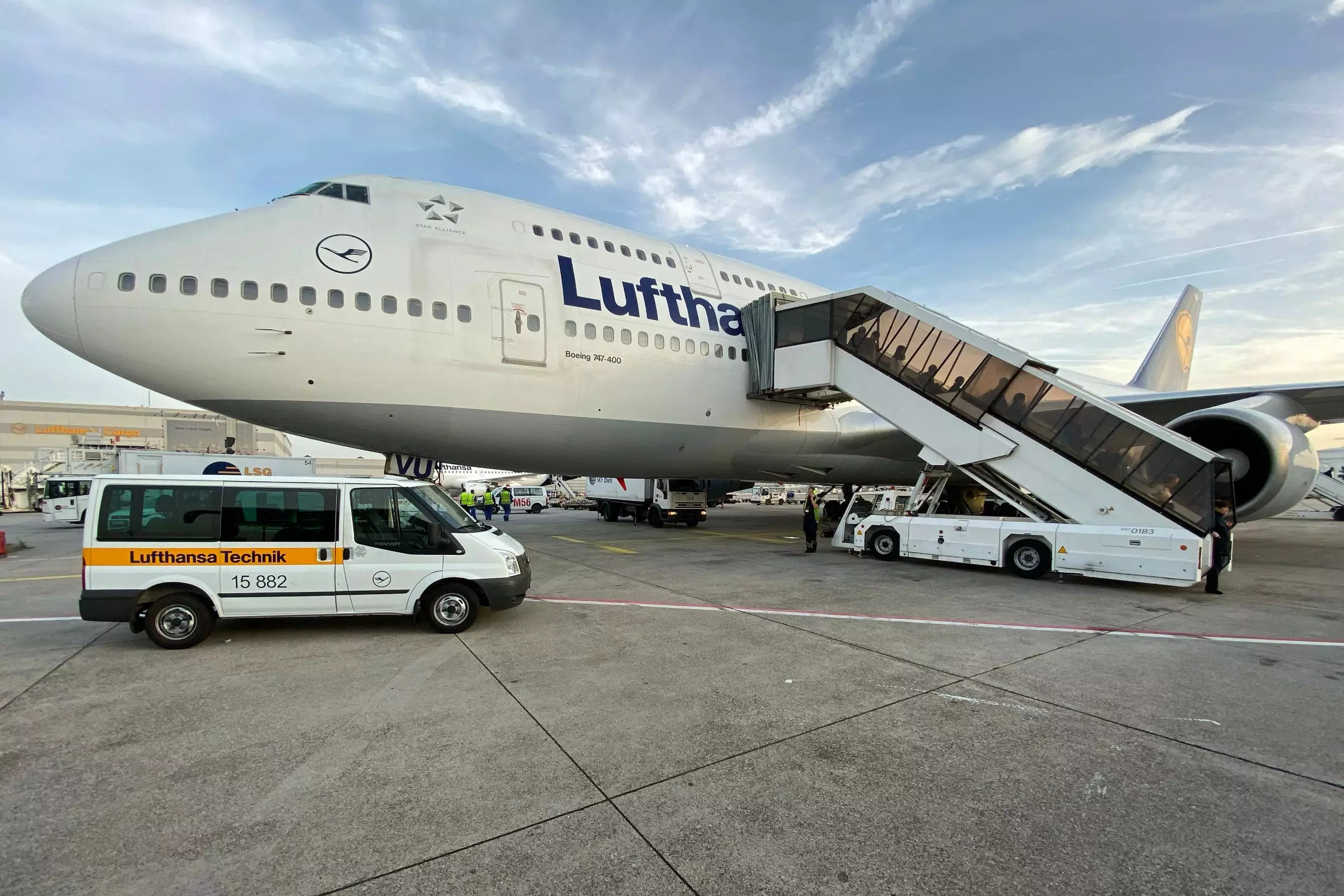 Партньори на Fly Star Alliance, като Lufthansa, при резервация с мили Avianca (Снимка от Zach Honig/The Points Guy)