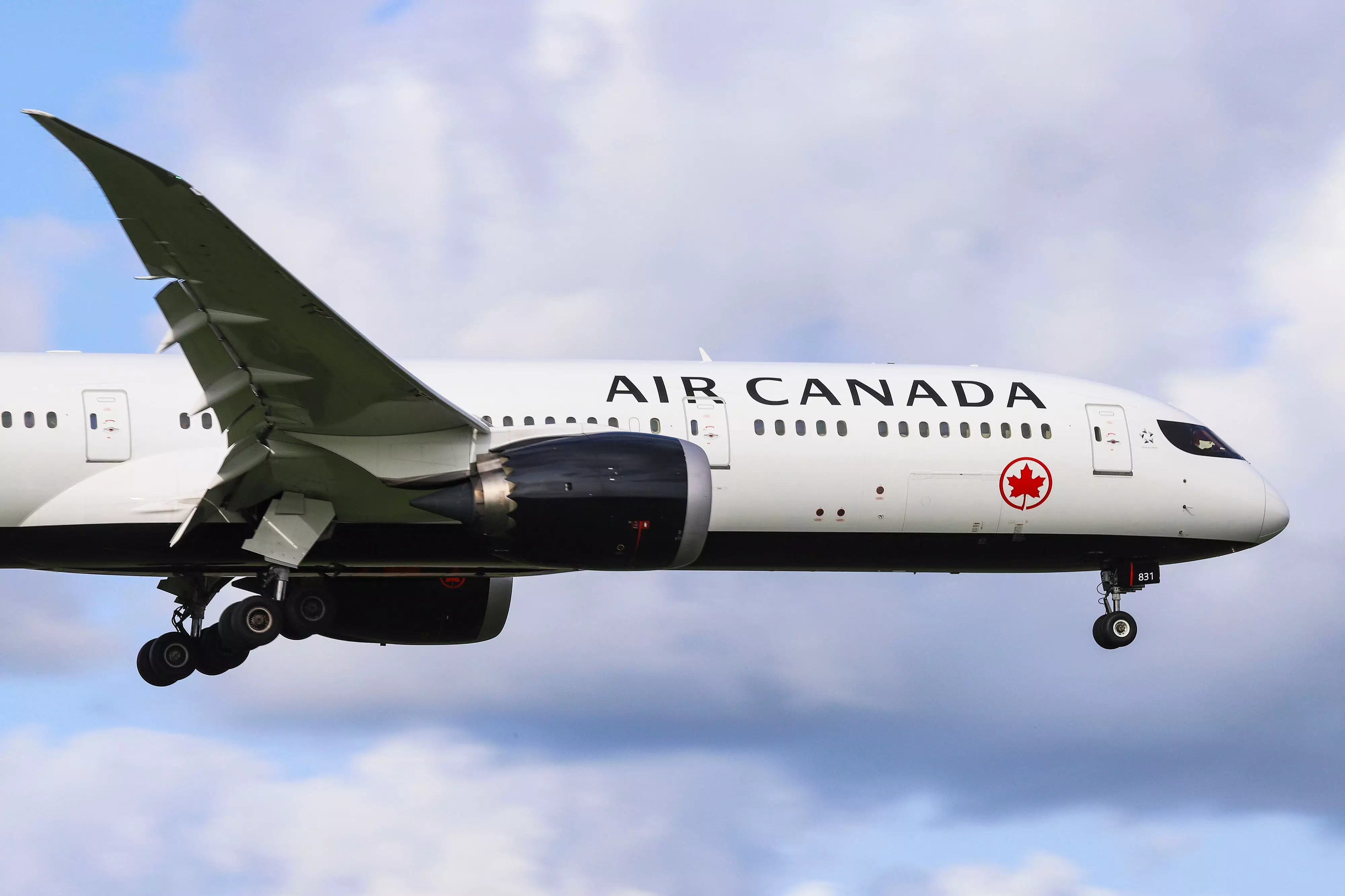 Air Canada Boeing 787 Dreamliner Landung zu Amsterdam Schiphol. (Foto vum Economou / NurPhoto iwwer Getty Images)