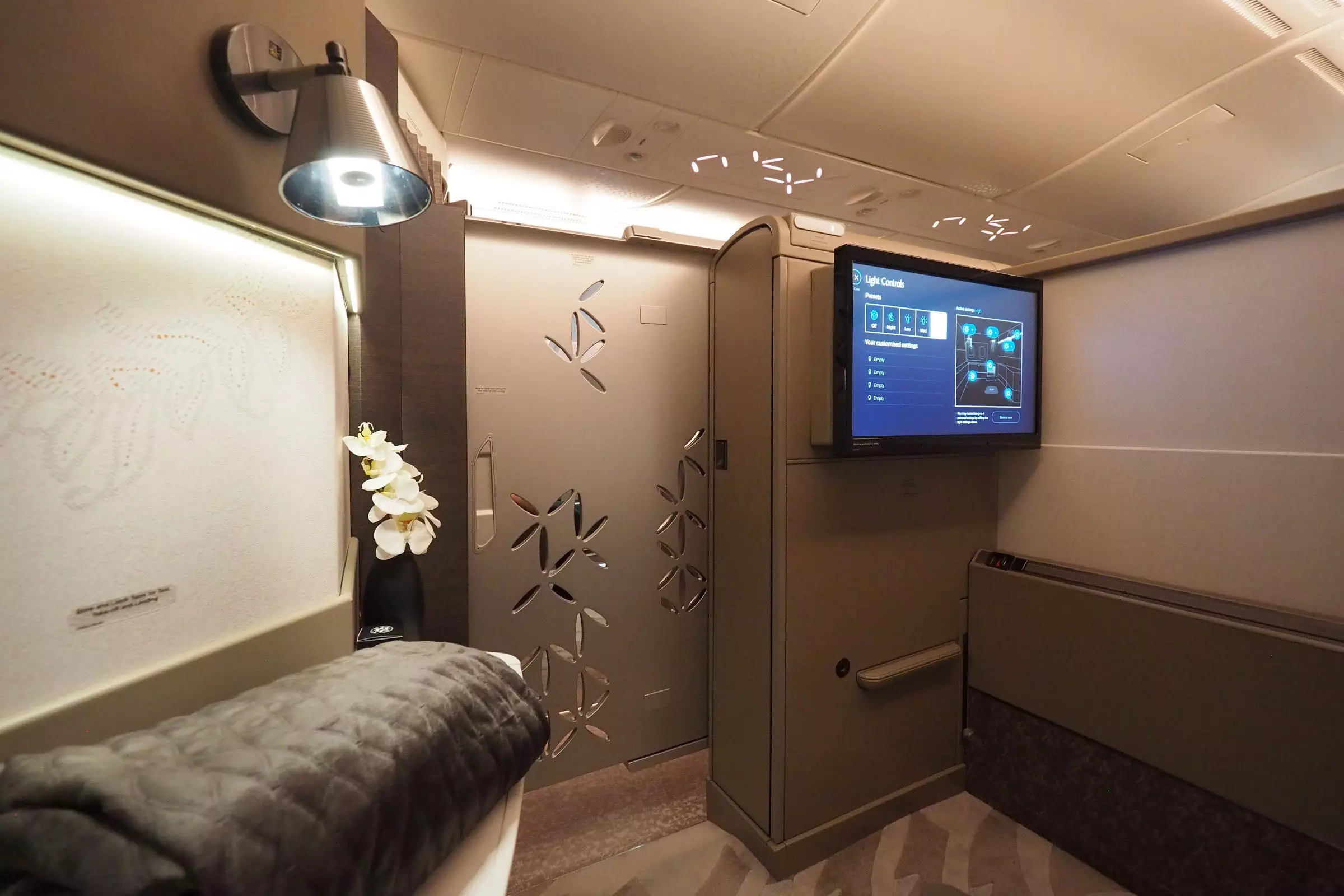 ການທົບທວນຄືນ: A380 Suite ໃຫມ່ຂອງສິງກະໂປ, ທໍາອິດທີ່ດີທີ່ສຸດຂອງໂລກ 969_25