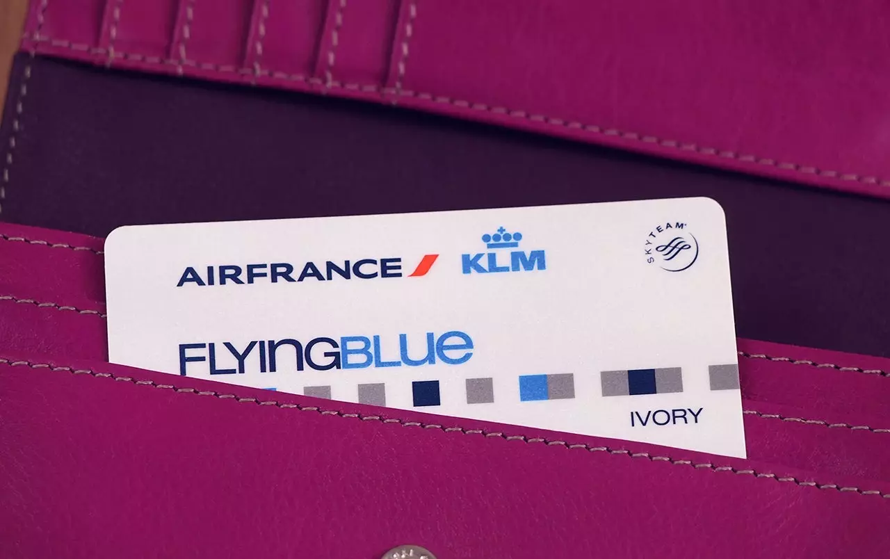 Neloģiski jaunā programma Flying Blue, kas izskaidrota ekrānuzņēmumos